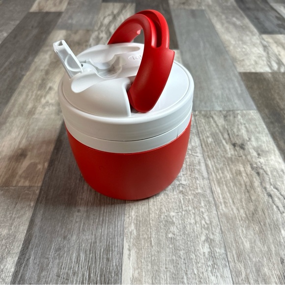 Igloo | Kitchen | Igloo Elite 2 Gallon Jug Cooler With Spout And Handle ...